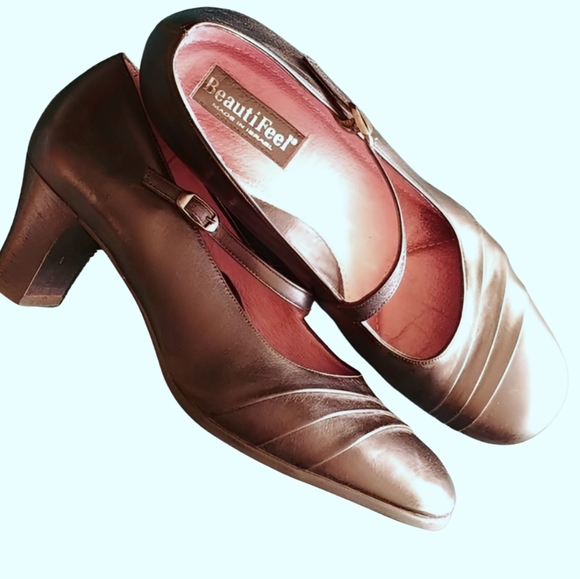 BeautiFeel | Shoes | Beautifeel Black Leather Heeled Mary Jane Pumps ...